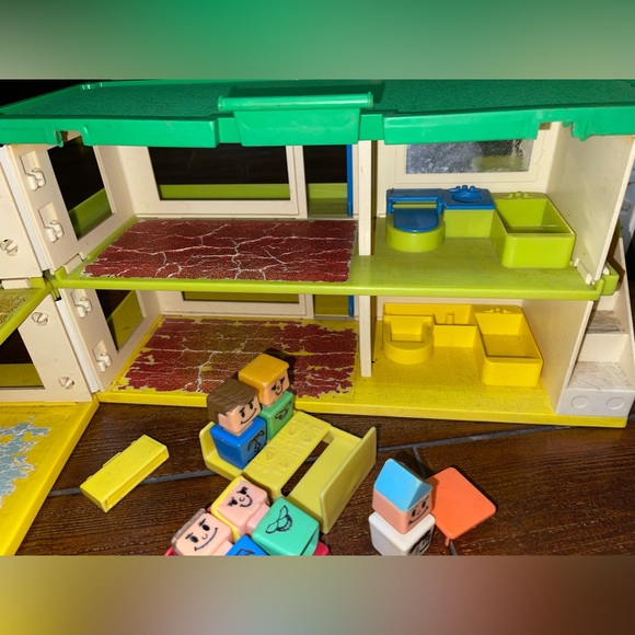 Playskool | Toys | 97s Vintage Holiday Inn People And Accessories ...